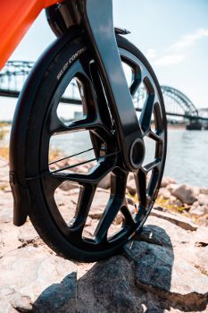 サイクルロード ～自転車への道／いろいろな方法を否定しない｜ Igus: MTRL-bike: リサイクル: プラスチック: 廃棄物: