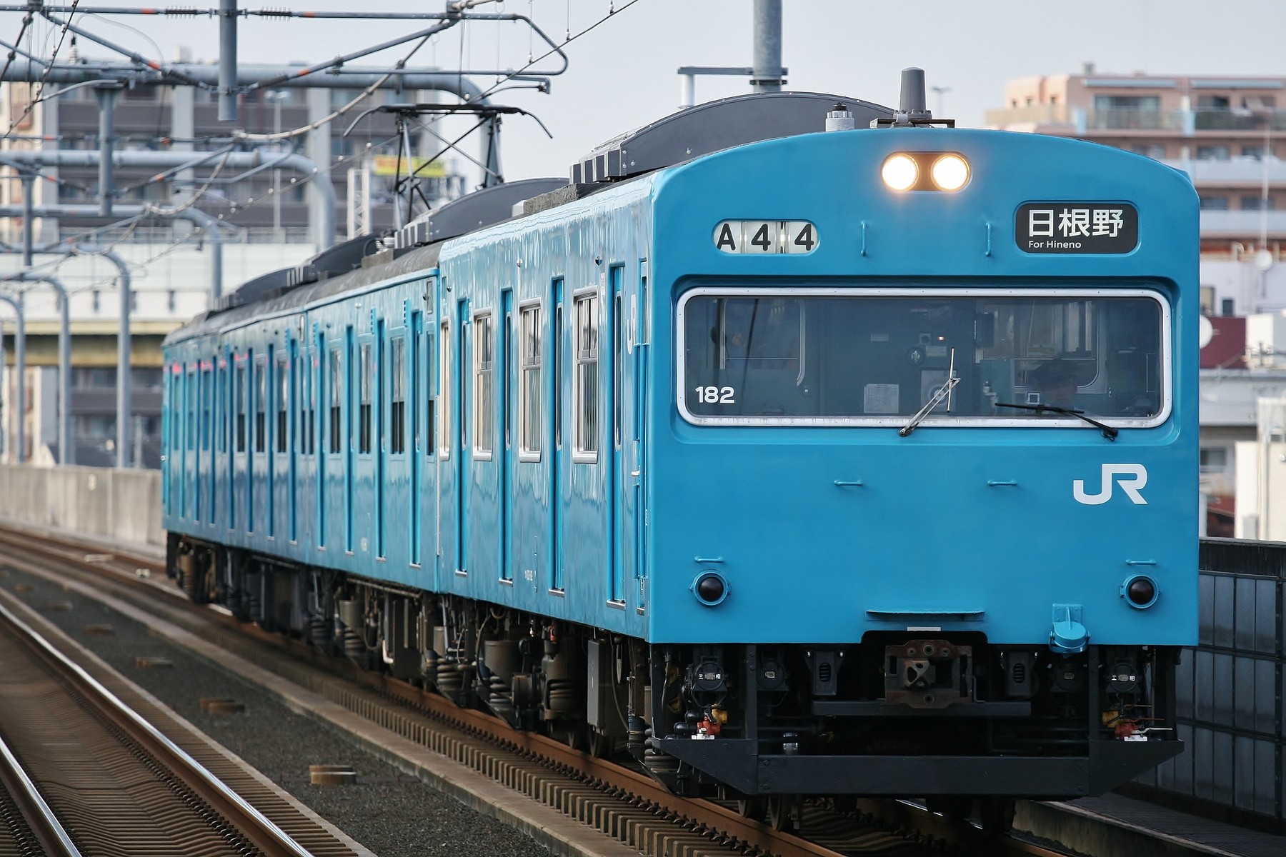 ダメダメ課長日記。 : JR103系スカイブルー。