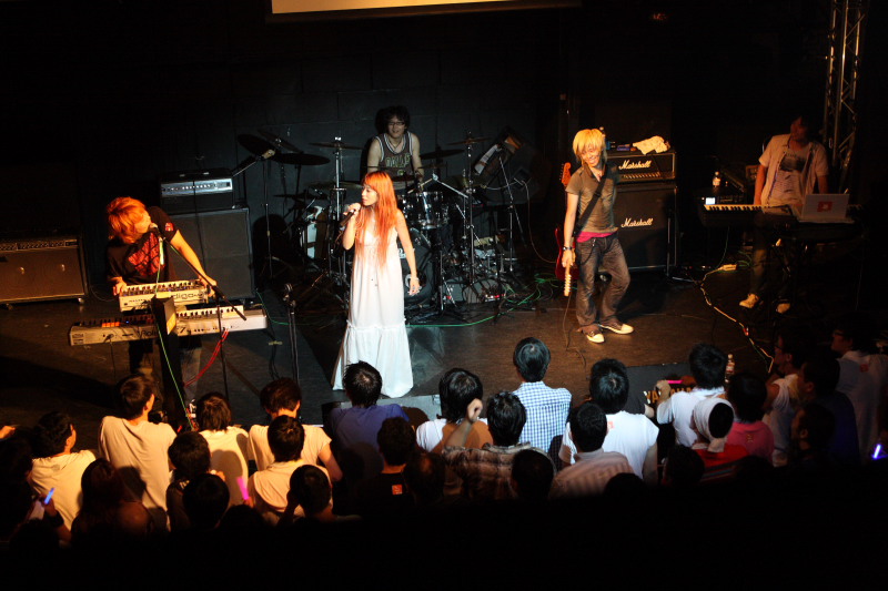 Demetori and Bible Blog:fripSide×NAO project ライブ2008「split tears」大阪公演 ...