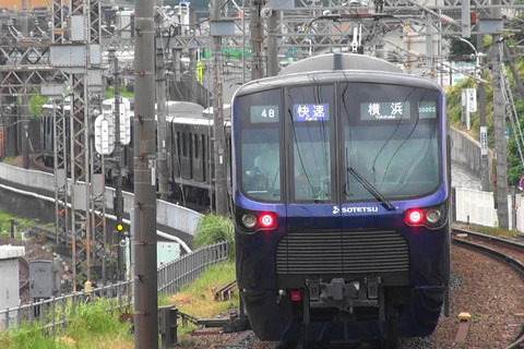レール＆KQ倶楽部 : 相鉄20000系第2編成営業運転