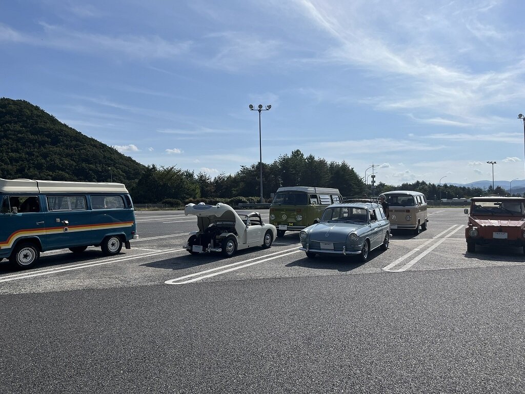 2025年10月16日 : Der Bugee Shop