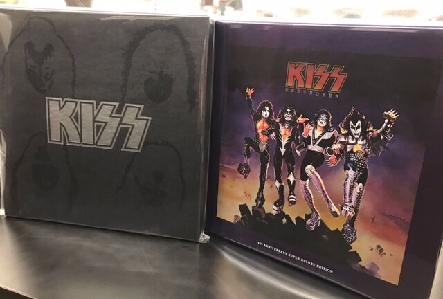 【HEAVY METAL】KISSの貴重なBOXが2点入荷しました！ : ディスクユニオン名古屋店