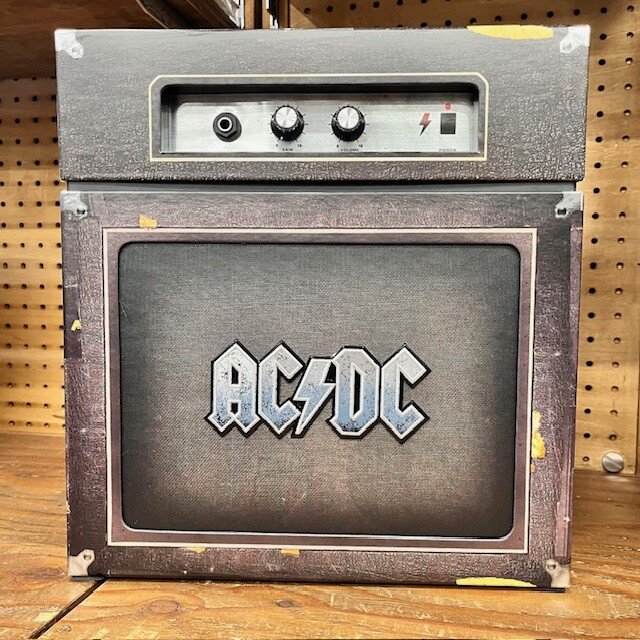 AC/DC「BACKTRACKS(AMP VERSION BOX SET)」入荷！ : CD・レコード 販売/買取 ディスクユニオン大阪店