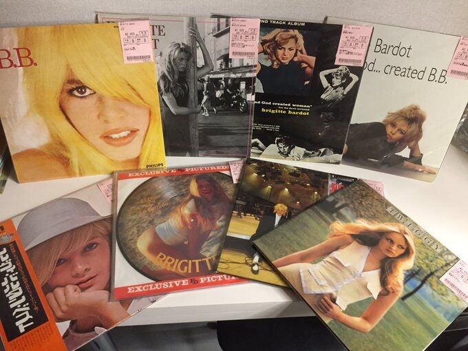 9/10(日)ROCK中古レコード新入荷情報】日曜日の午後は魅惑の 9/10(日)ROCK中古レコード新入荷情報】日曜日の午後は魅惑の