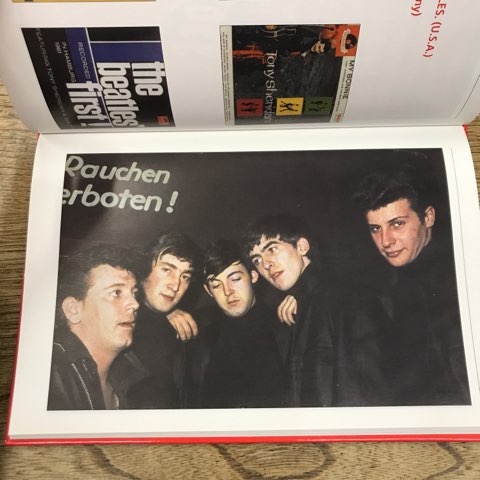 【THE BEATLES】AZING MOLTMAKER著 「THE ALBUM COLLECTION」シリーズまとめて入荷!! : ディスク ...