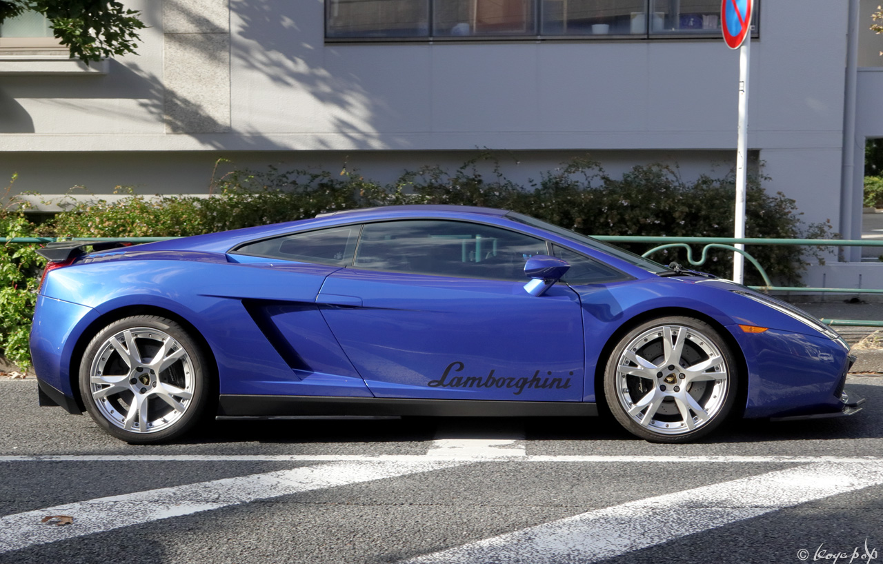 Koyapop’s LIBRARY ☆ BEAUTIFUL CARS +1 ☆ : 世田谷通りのランボルギーニ ガヤルド