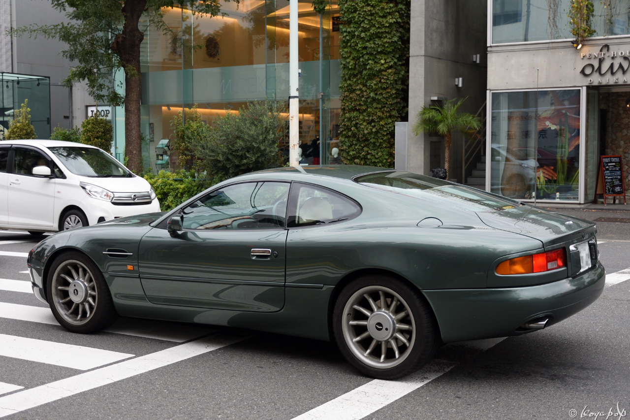 Koyapop’s LIBRARY ☆ BEAUTIFUL CARS +1 ☆ : 旧山手通りのアストン マーチン DB7