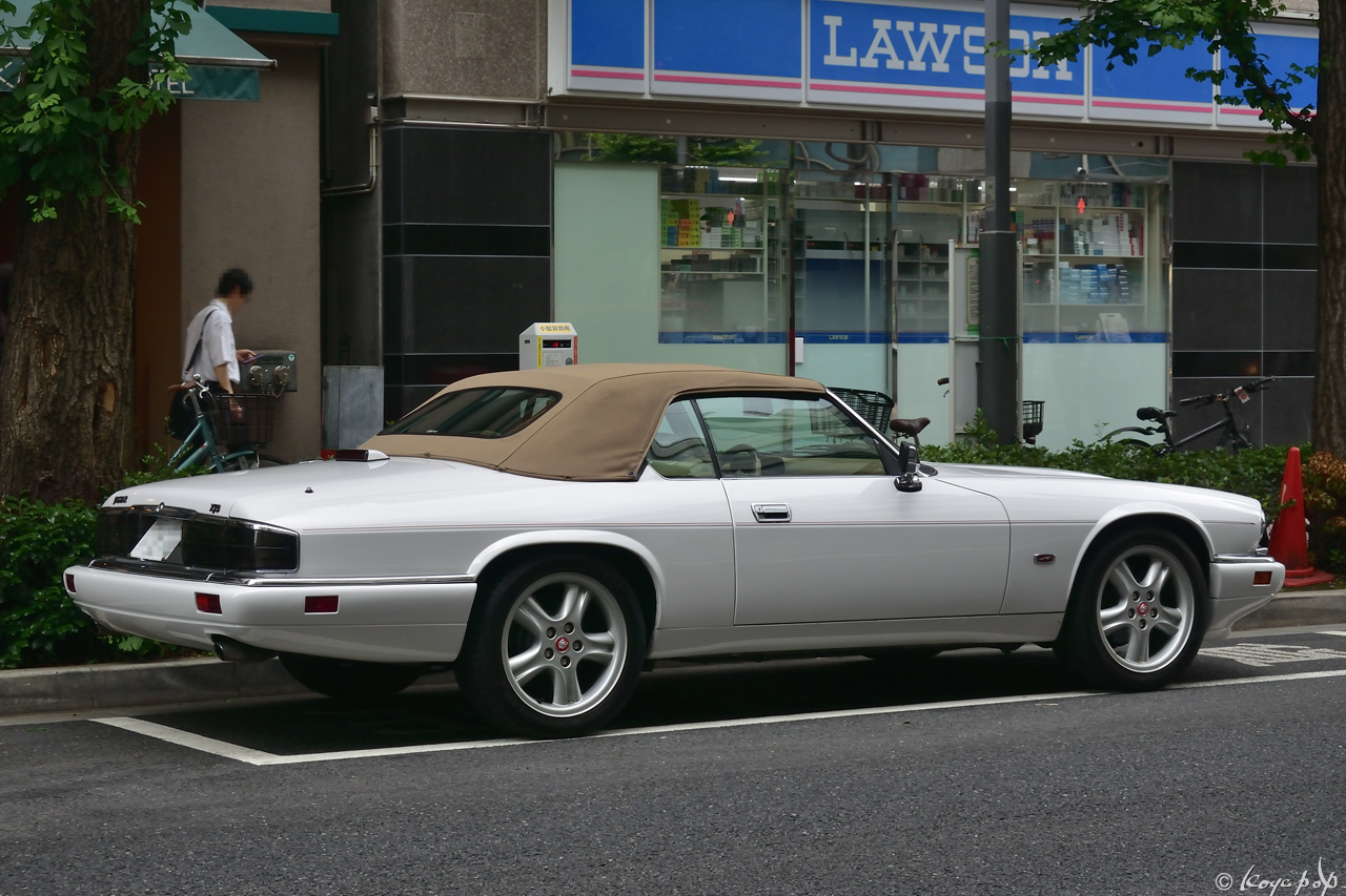 Koyapop’s LIBRARY ☆ BEAUTIFUL CARS +1 ☆ : 西新宿のジャガー XJS