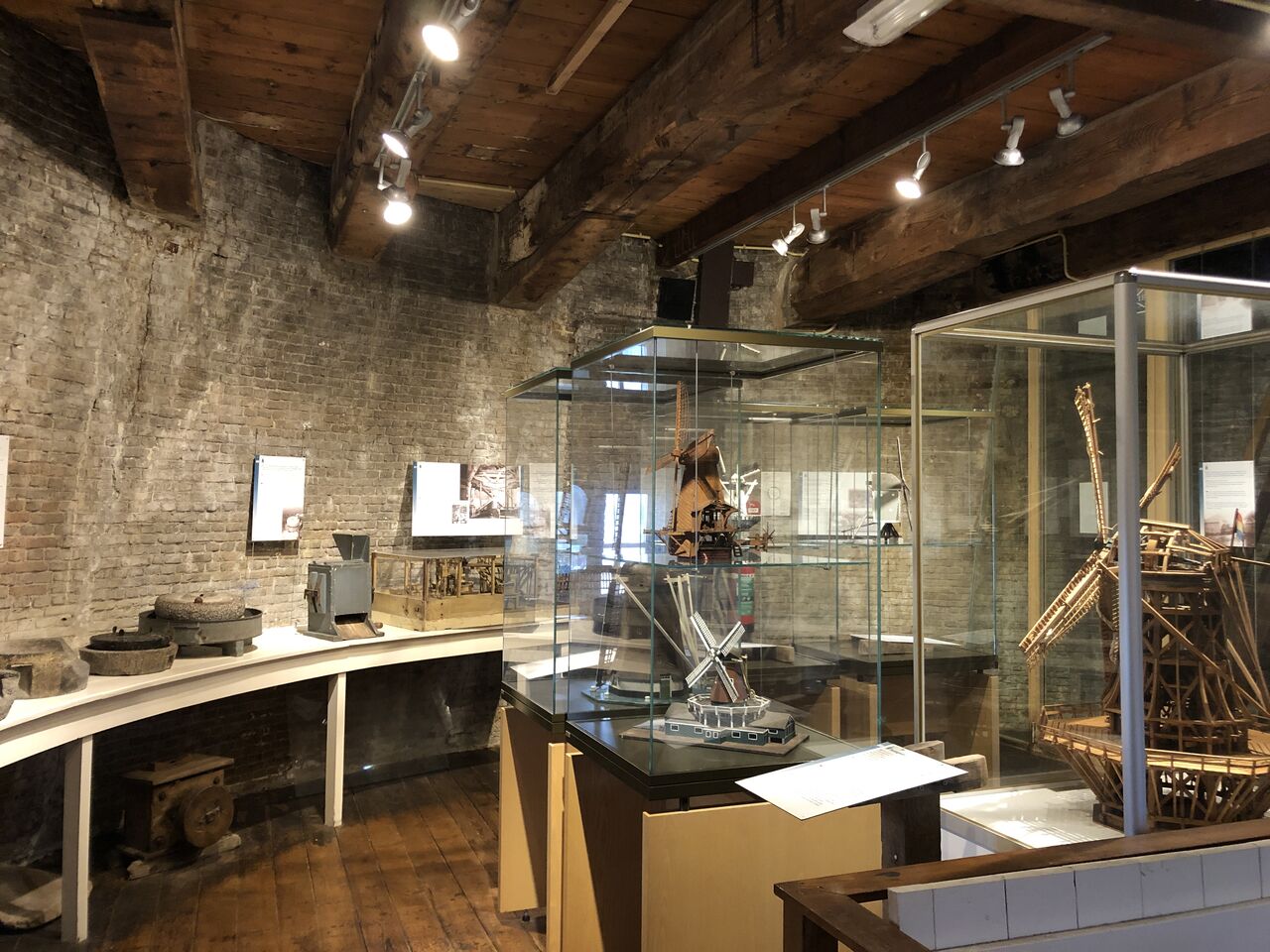 オランダ ジプシー ++++++ Dutch Survival : Molenmuseum De Valk デ・ファルク風車