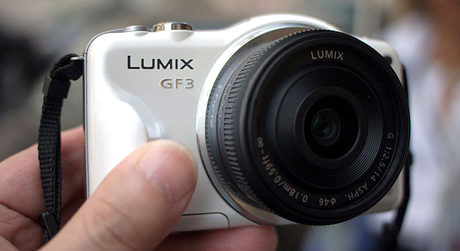 中は大小を兼ねる - 妄想はもうよそう - : LUMIX GF3 実写リーク