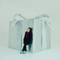 【TOMOO】10パターンの衣装を着用した「Present」MVが公開！ : えびまるブログ