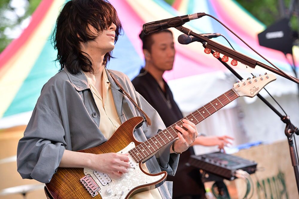 【MV動画あり】幻想的な雪景色の中で歌うtonunの「snowlove」MVが公開！ : えびまるブログ