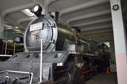 京都鉄道博物館-その2（蒸気機関車館） : 関西の主な巡礼地