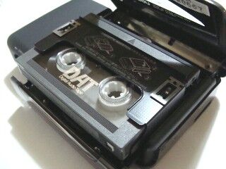 最初で最後 再生専用DATウォークマン WMD-DT1 : さくの家電のーと 最初で最後 再生専用DATウォークマン WMD-DT1 : さくの家電のーと