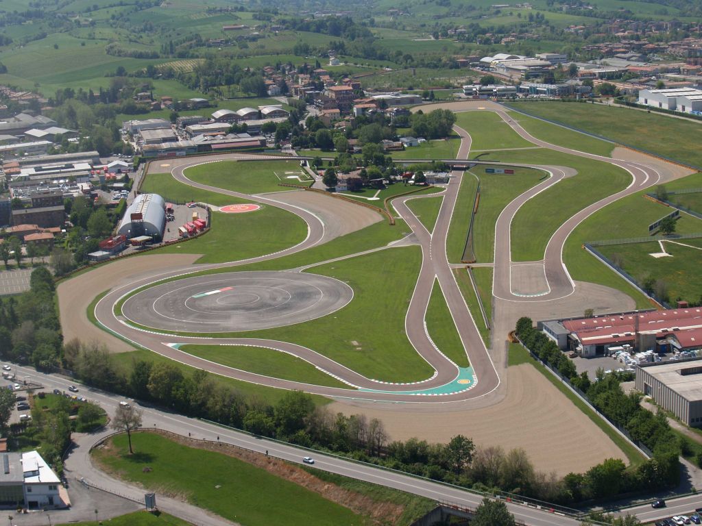 Fiorano Circuit (Pista di Fiorano) : レースシムだってば！