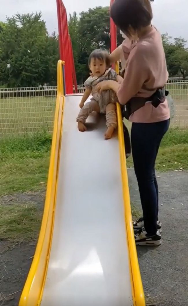 兄弟で滑り台 : ettomio ニュース斜め読み