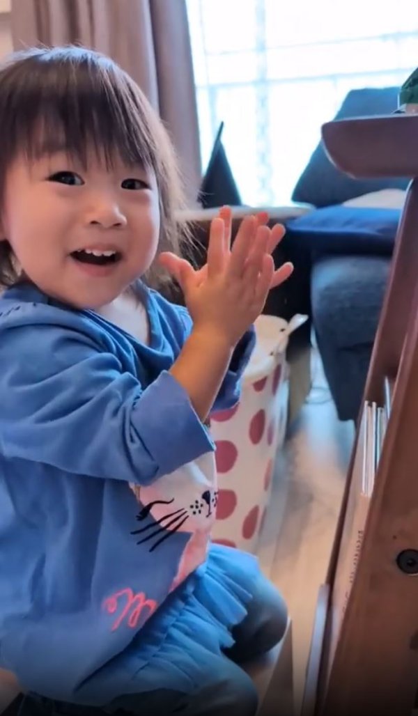 〇〇ちゃん大はしゃぎ : ettomio ニュース斜め読み