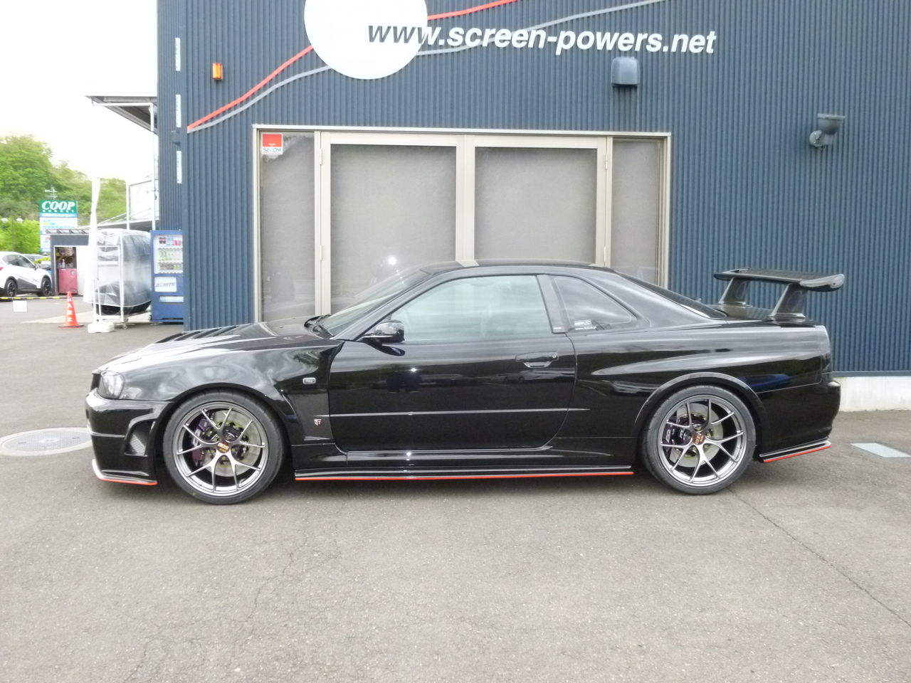 BNR34 GTR : SCREEN D2JAPAN パーツ取り付け日記