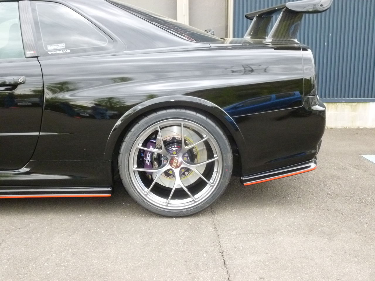 BNR34 GTR : SCREEN D2JAPAN パーツ取り付け日記
