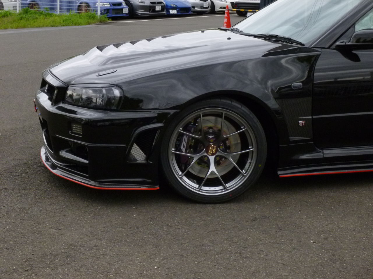 BNR34 GTR : SCREEN D2JAPAN パーツ取り付け日記