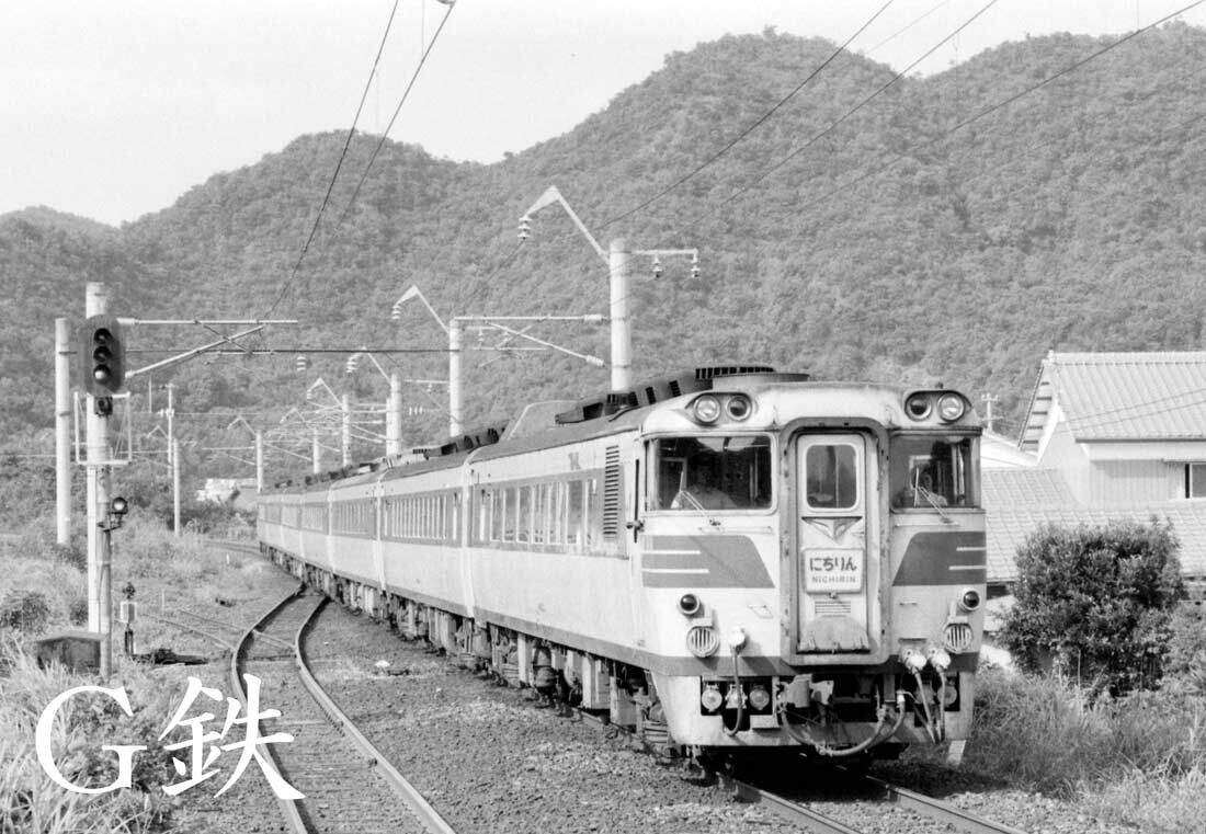 宗太郎越区間でED7638牽引532レと離合する特急にちりん 日豊本線 1978年6月 : G鉄グラフィティ