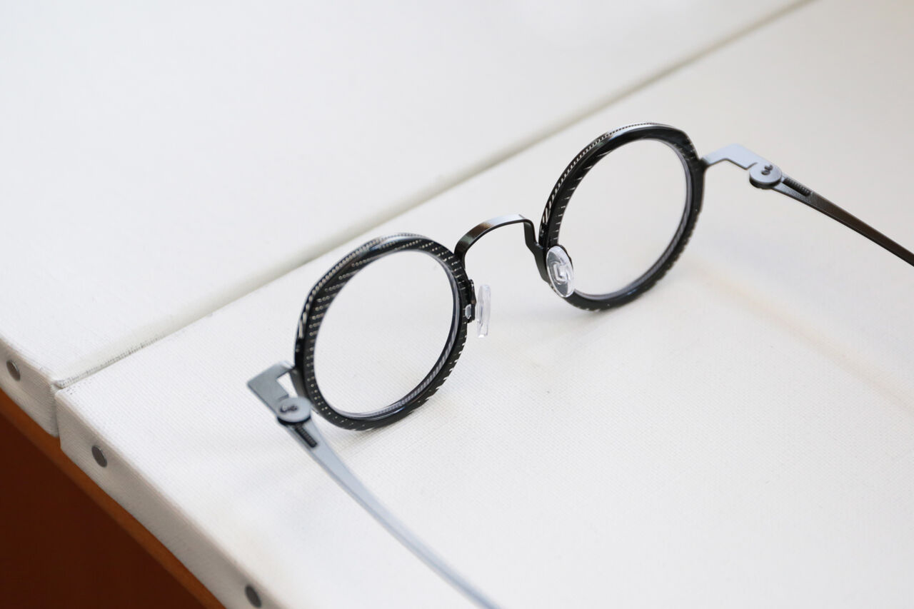 theo：テオ " Carrot " 人気のいびつなラウンド眼鏡フレームが再入荷 : eyewear MEBIUS BLOG