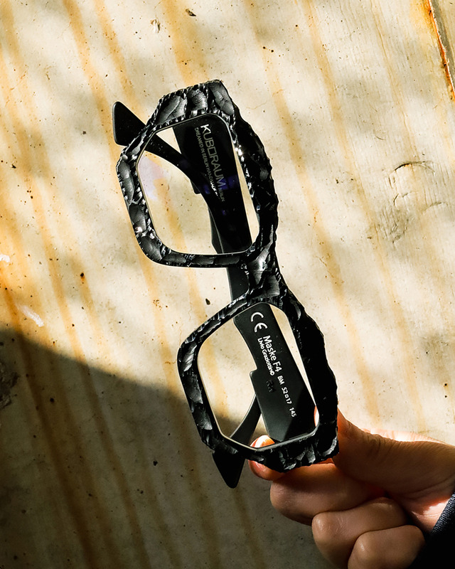 削られた黒、沈む影。｜ KUBORAUM：クボラウム " Maske F4 ＆ P23 " 新作メガネフレーム : Re: Riverport ...