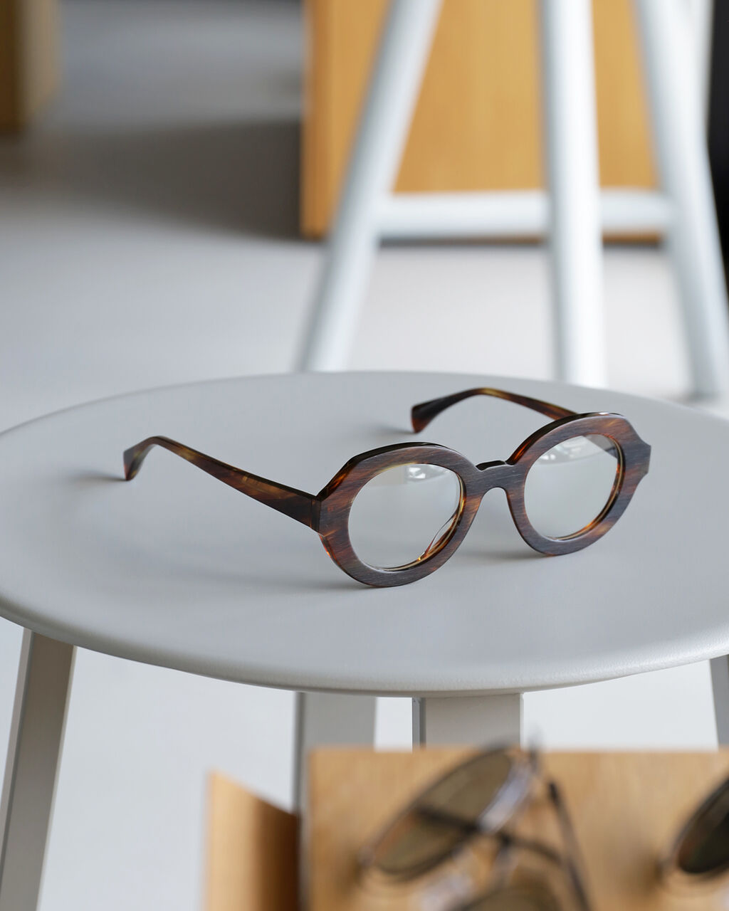 Jacques Durand：ジャックデュラン ＂TINJIL 374 " 大人可愛く！ フェミニンなカジュアルスタイルを演出する眼鏡フレーム ...