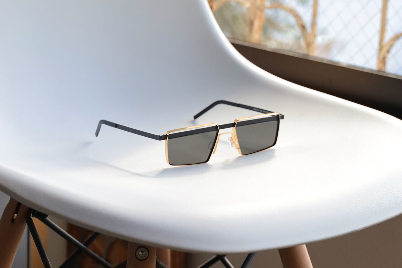 prodesign：denmark " CENSUR 1S ＆ 2S " 普段使いでも、オーバースペック感があって逆にいい。 再入荷 【2024年のシルモドールを受賞した斬新なデザインの ...