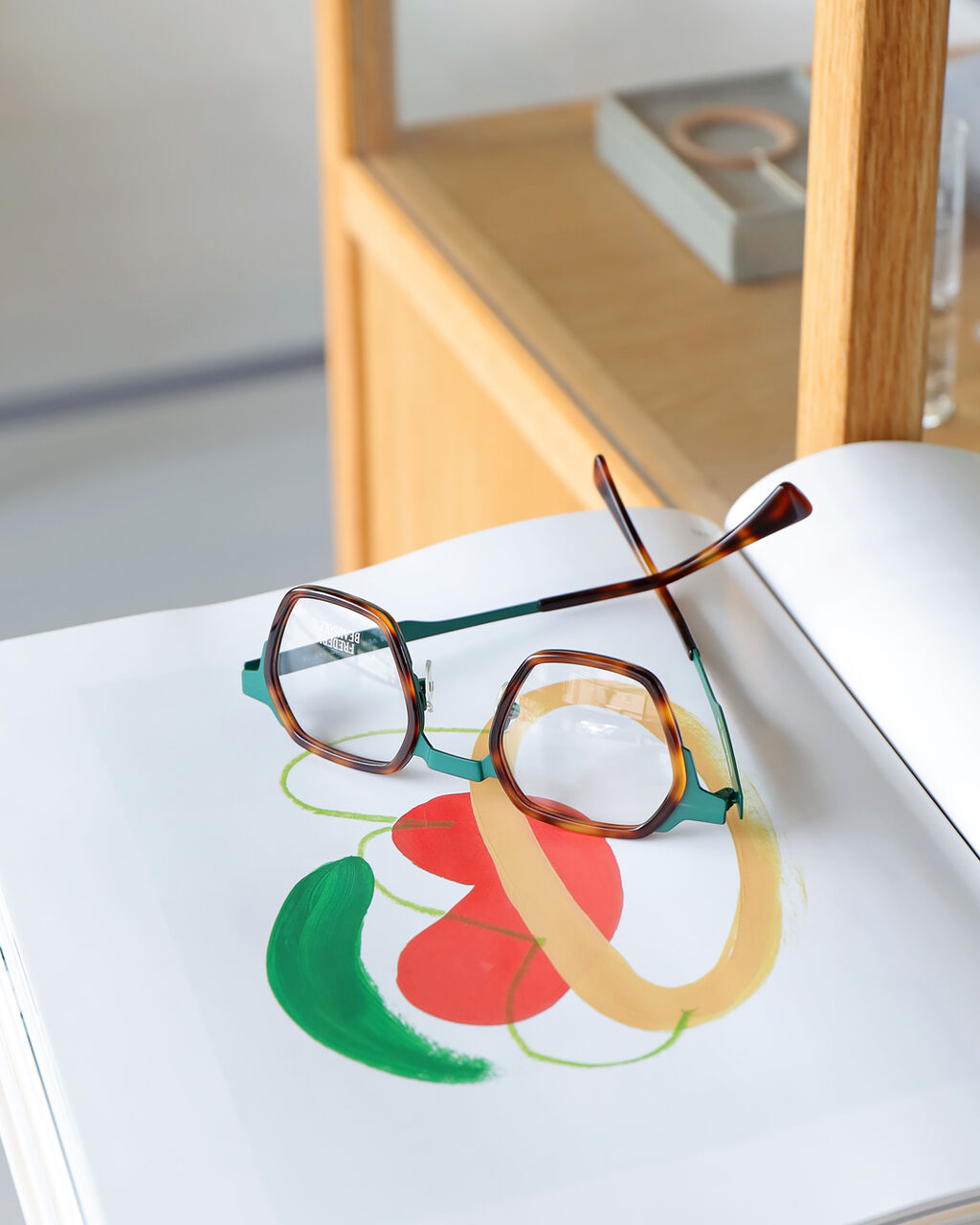 FREDERIC BEAUSOLEIL " C155 " Bold Geometry：角張ったシルエットで放つ新しいスタイルのメガネフレーム ...