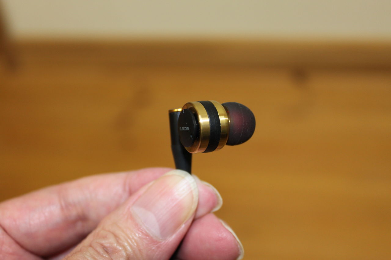 デジPC記 : 直径12.5mmドライバーのエレコムのハイレゾ対応イヤホン EHP-CH2000S