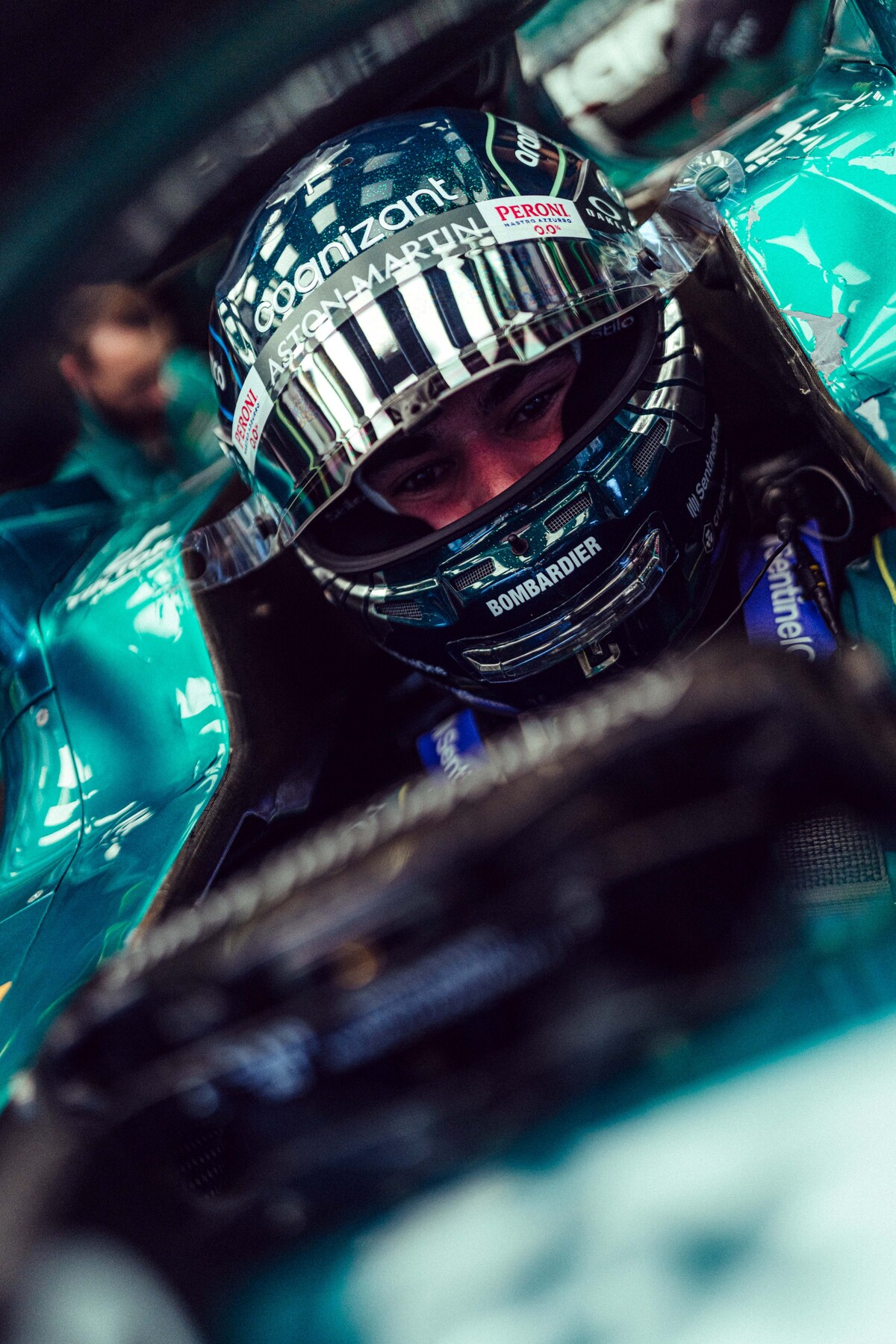 ランス・ストロール 2023年F1ヘルメット写真 : F1通信jp