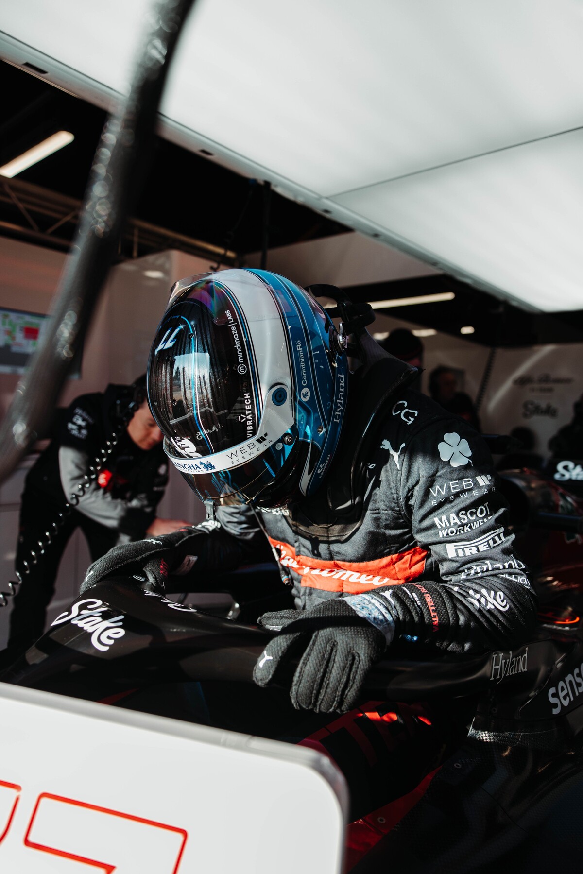 ヴァルテリ・ボタス 2023年F1ヘルメット写真 : F1通信jp