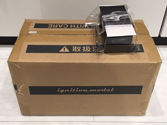 FAIRLADY Z collection : 1/18 IG 1295 LB-WORKS Fairlady Z(S30) With Mr.Kato