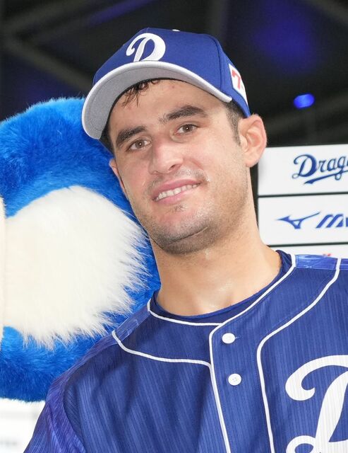 WBCキューバ代表の日本ハム・マルティネス 一塁でも外野でも「可能な限り最善を尽くす」 : ファイターズ王国＠日ハムまとめブログ