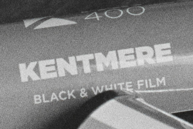 D76 vs. Rodinal 現像液の違いとは : Darkroom Door