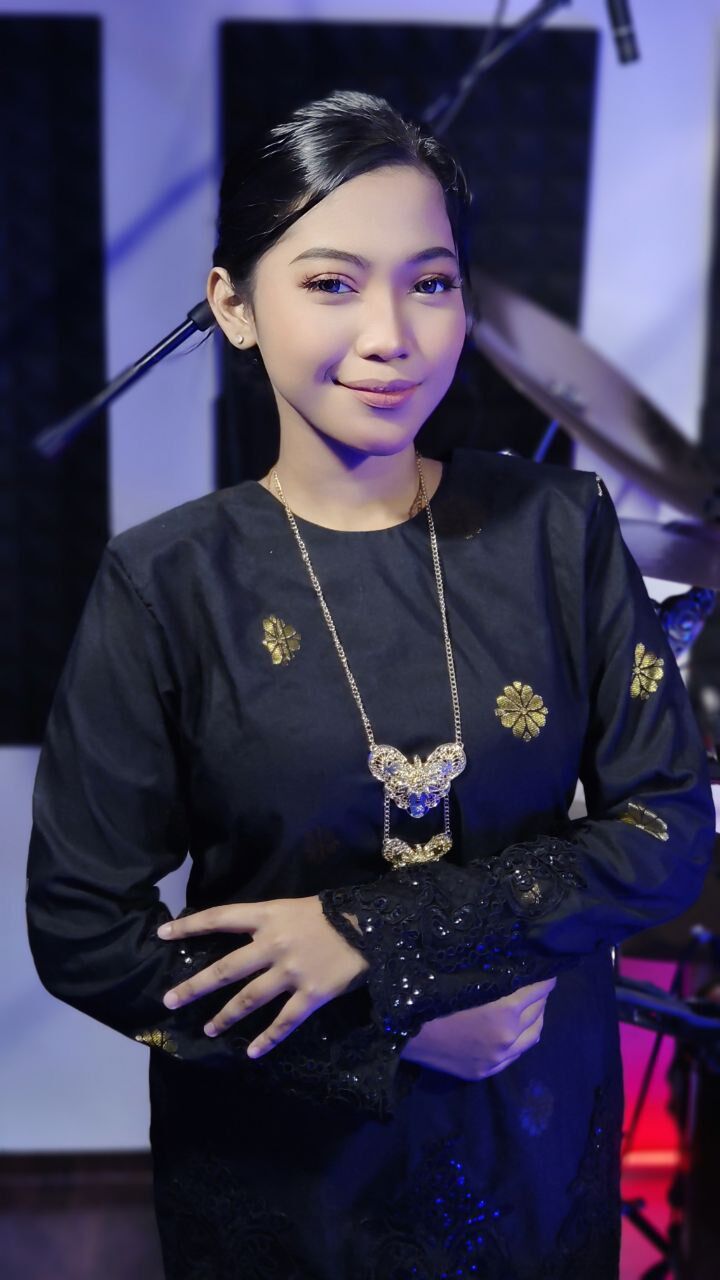 『Nur Amira Syahira』159 : フリーダム ルーム