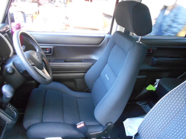 レカロ is81 LX-L 当社オリジナル黒表皮張替品 販売＋取付 ズズキ ハスラー90系 - レカロ屋♪フリースタイルRSFマイスター日記