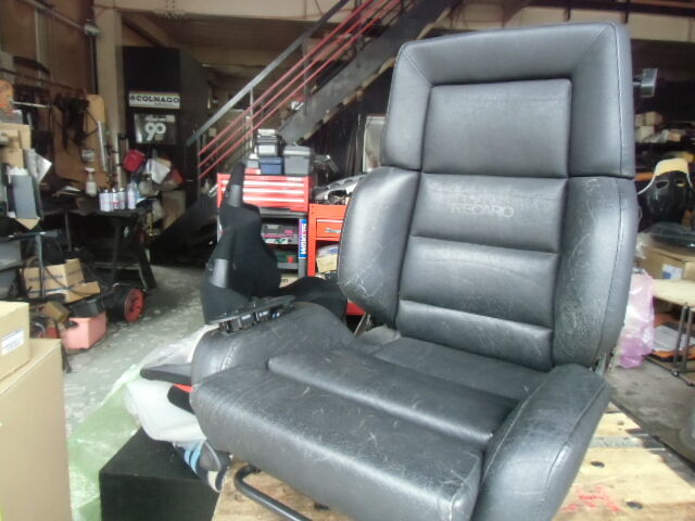 レカロ is81 Cクラシック 黒本革 左右分 リクライニグSWオーバーホール＋SWパネル解説 メルセデスベンツ R107SL AMG ...