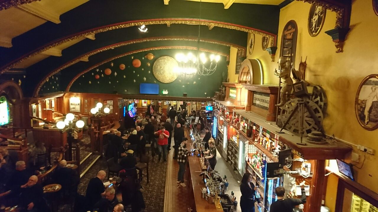 サービトンのスプーンパブを初訪問 : ト短調フーガな日々の記録