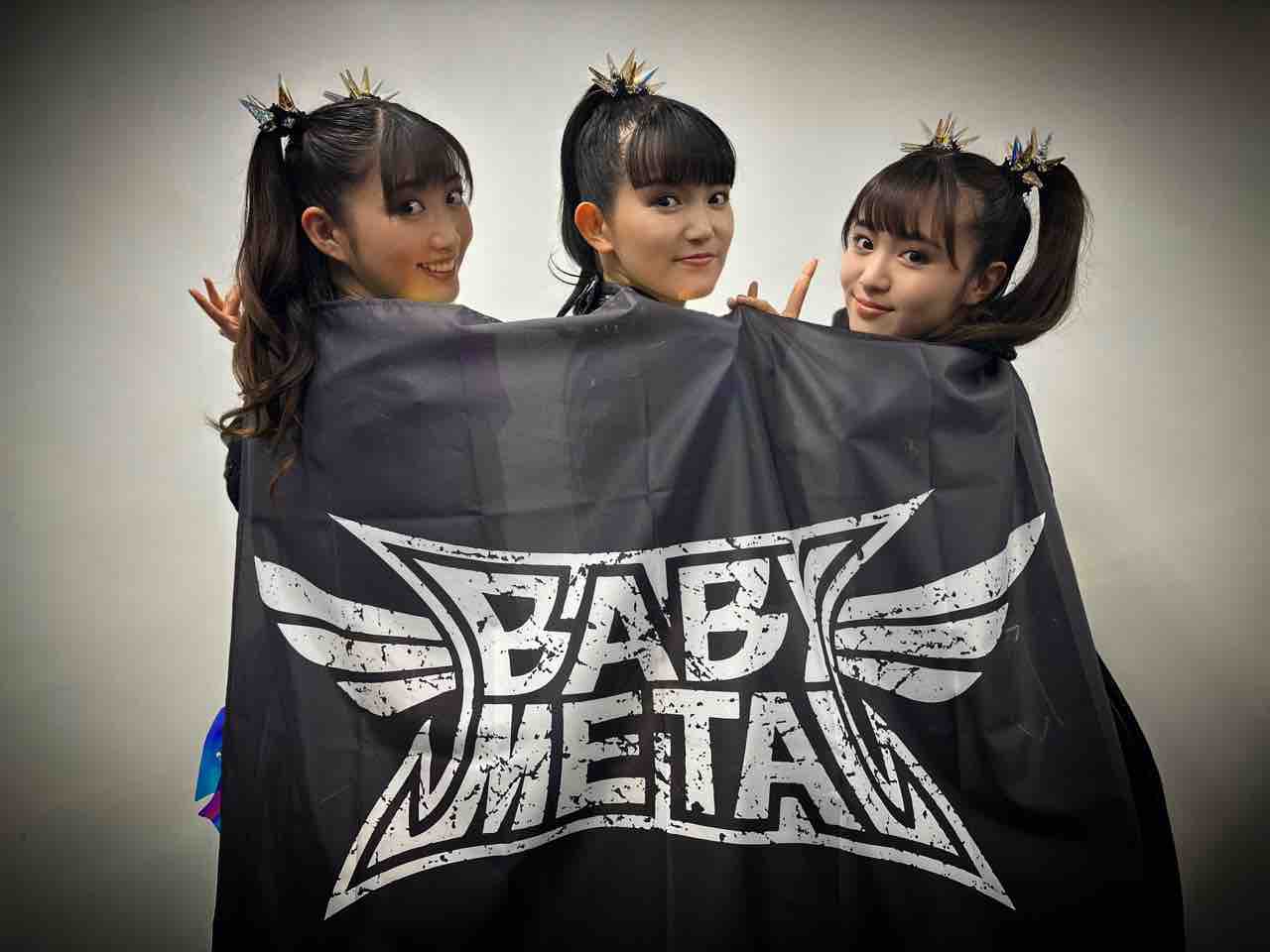 BABYMETAL 歴史的な瞬間の写真公開LOVEBITES : フジさんのBABYMETALブログ