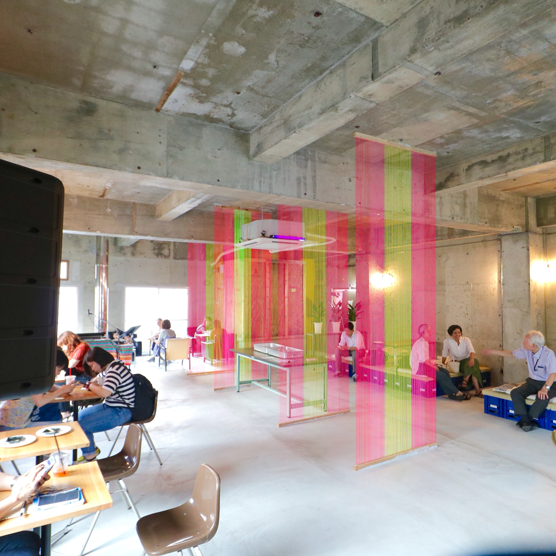 「manu coffee roasters クジラ店」開店レポート。薬院駅近くの焙煎所を備えた屋上付きビル店舗。クジラは「平尾」から。 : フ ...