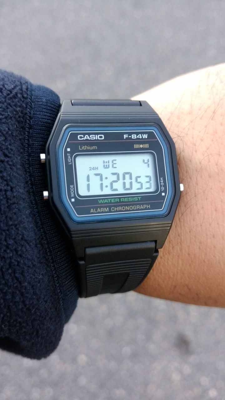 チープカシオ F84レビュー F84と寝食を共にした結果 衝撃の事実が発覚😨 : コスパが最強のチプカシのレビューを知りたい方へ！腕時計好きの元某リサイクルショップ店員のCHIのブログ