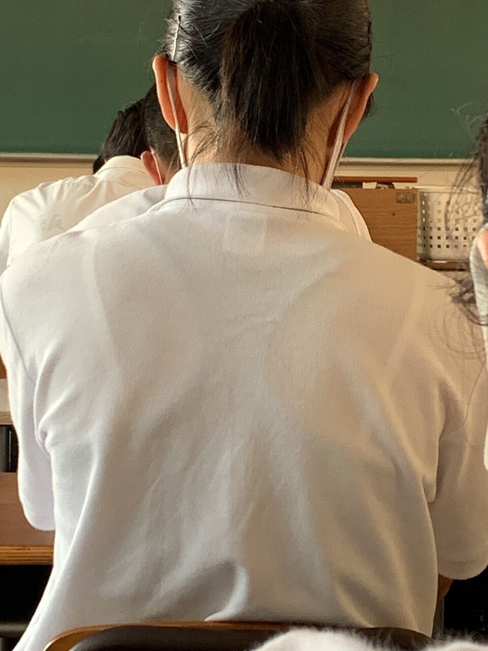 【画像】前のjkの透けブラ撮った 画像あつめーる