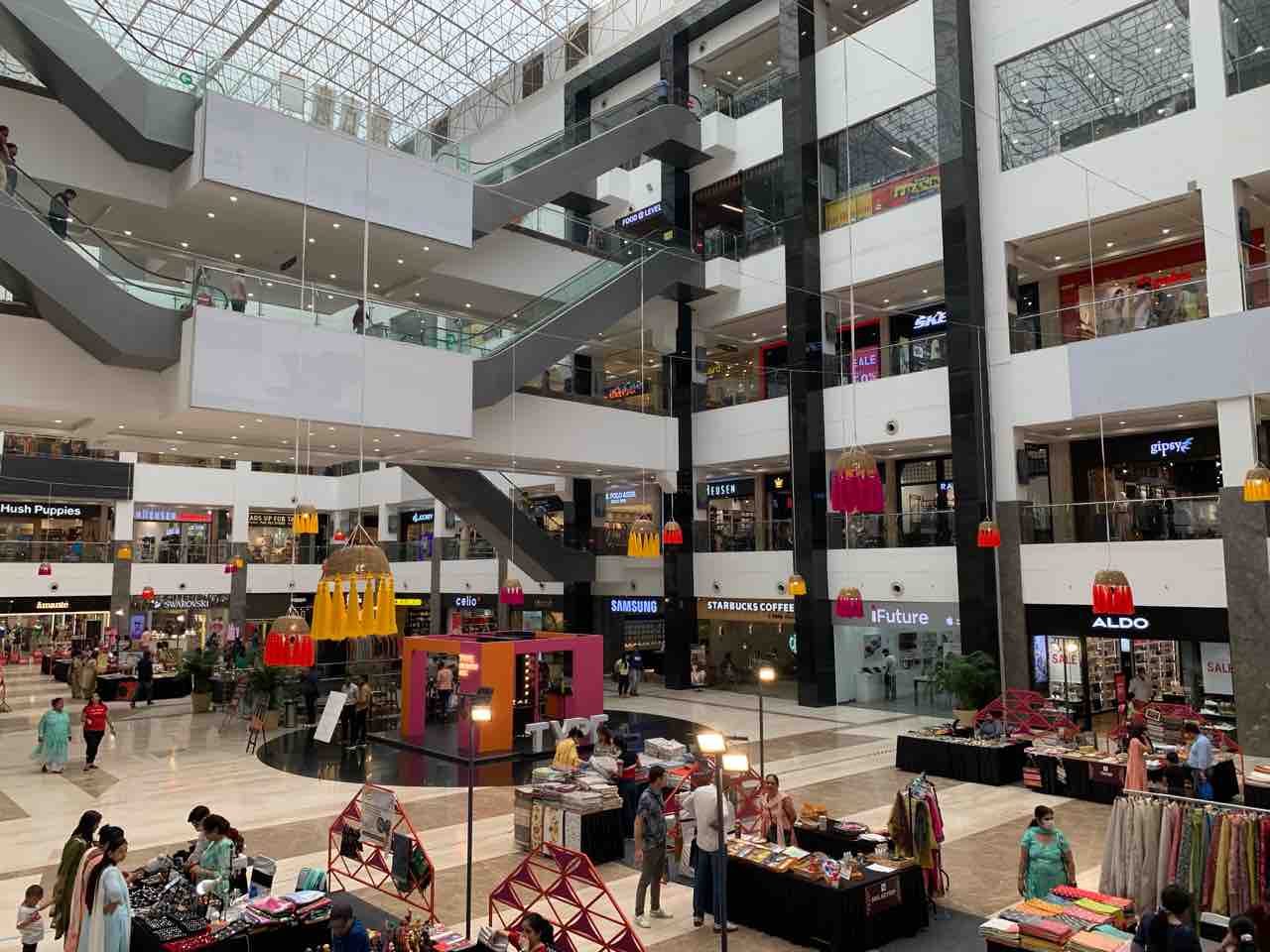 インド・グルガオンのショッピングモール ARDEE MALL : 旅人curiosity