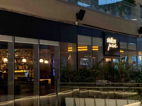 インド・グルガオン WorldMark Striker Priveのタンドリーチキン | 旅人Curiosity 国内海外安くて美味しいものグルメ探索