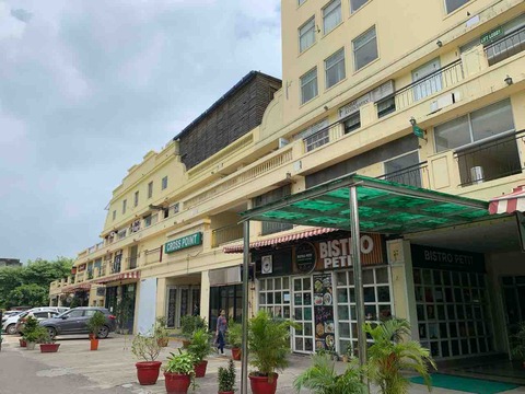 インドグルガオン Cross Point Mall : 旅人curiosity