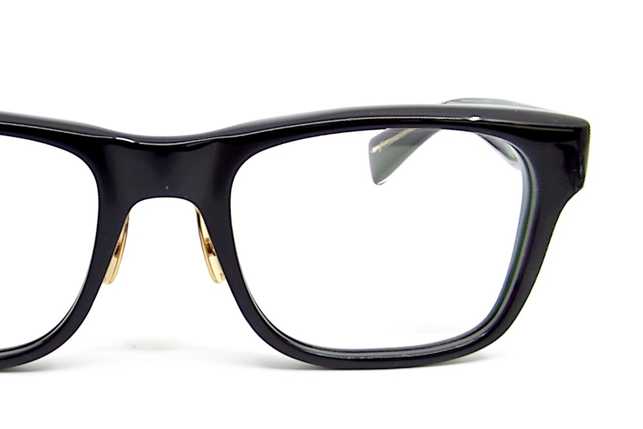 繊細なカットが美しい王道のウェリントンモデル 7D LTH YOH -陽- : GILBERT EYEWEAR from 中野ブロードウェイ