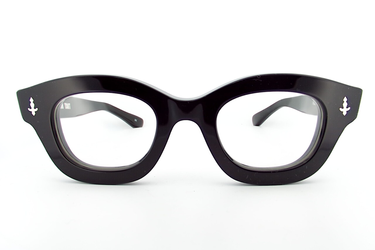 剣型のカシメ飾りが入った極太ウェリントン EFFECTOR TAKT : GILBERT EYEWEAR from 中野ブロードウェイ