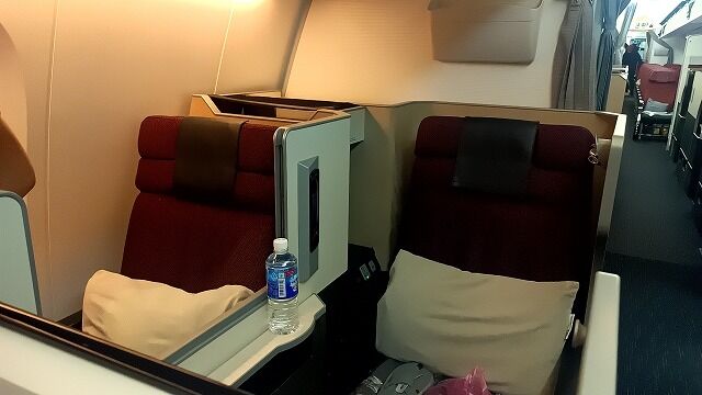 JL77便 B787-8 羽田ーマニラ ビジネスクラス（JAL SKY SUITE ）搭乗記 Nov.'24 : JUST A JOURNEY